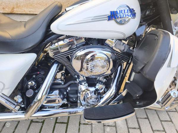 Harley-Davidson Electra Glide 2005 in Siauliai, with an engine capacity of 0.00 L and mileage of 11 thousand km for 4400 €, photo 4 on AUTOMOTO.COM.LV