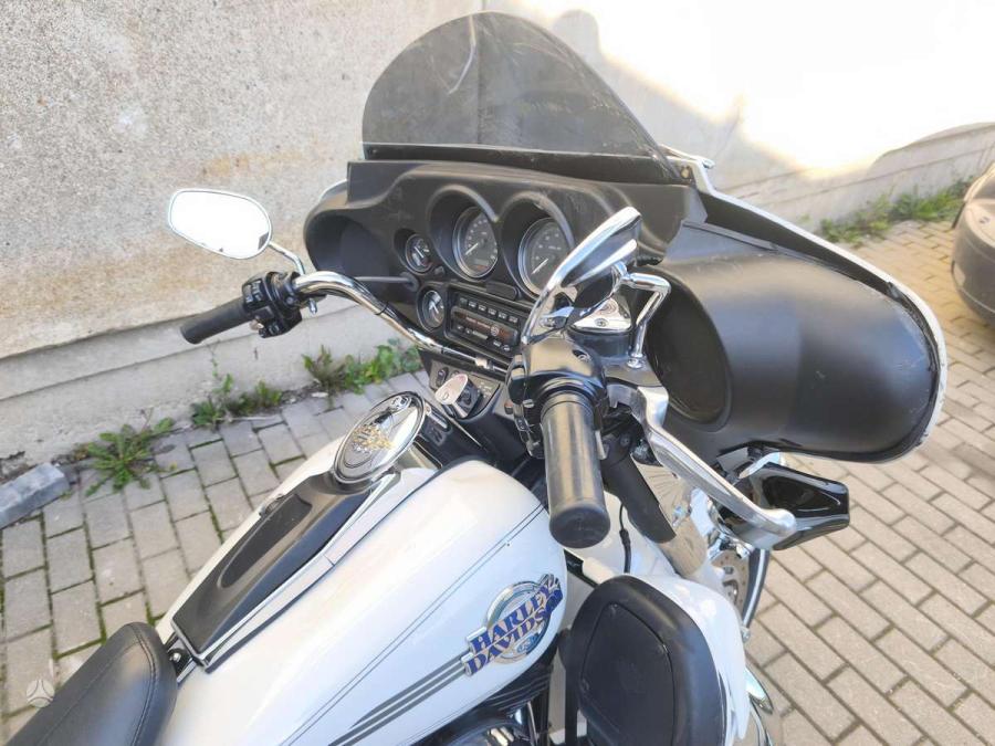 Harley-Davidson Electra Glide 2005 in Siauliai, with an engine capacity of 0.00 L and mileage of 11 thousand km for 4400 €, photo 15 on AUTOMOTO.COM.LV