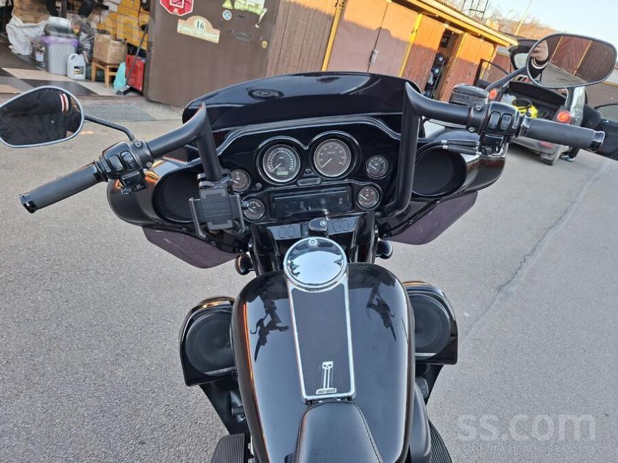 Harley-Davidson Electra Glide 2007 Rīga, ar dzinēja tilpumu 1.58 L un nobraukumu 0 tūkst. km par 10500 €, foto 7 vietnē AUTOMOTO.COM.LV