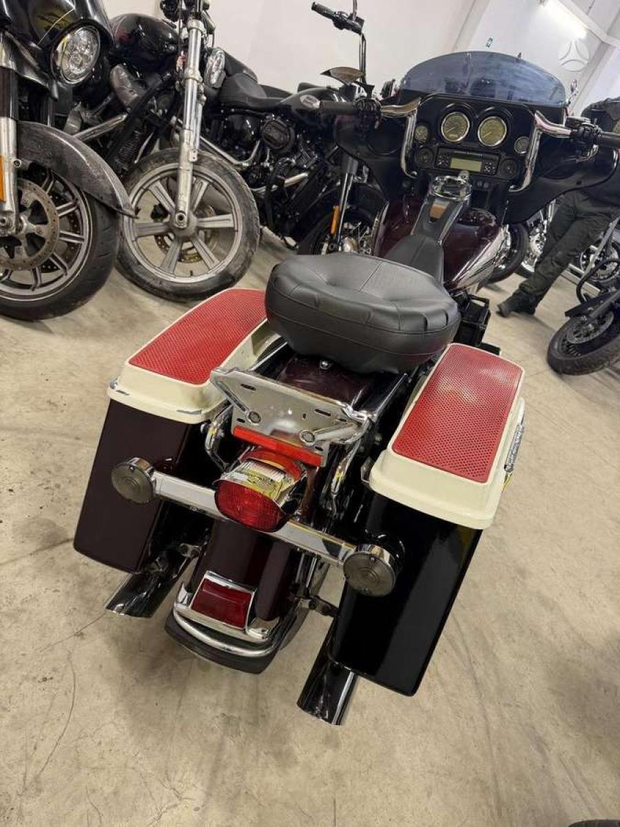 Harley-Davidson Electra Glide 2007 in Siauliai, with an engine capacity of 1.60 L and mileage of 18 thousand km for 4550 €, photo 5 on AUTOMOTO.COM.LV