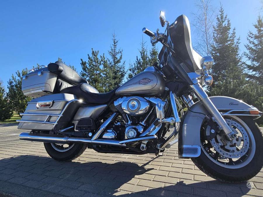 Harley-Davidson Electra Glide 2008 Kauņa, ar dzinēja tilpumu 1.58 L un nobraukumu 31 tūkst. km par 8300 €, foto 1 vietnē AUTOMOTO.COM.LV