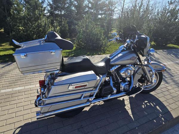 Harley-Davidson Electra Glide 2008 Kauņa, ar dzinēja tilpumu 1.58 L un nobraukumu 31 tūkst. km par 8300 €, foto 3 vietnē AUTOMOTO.COM.LV
