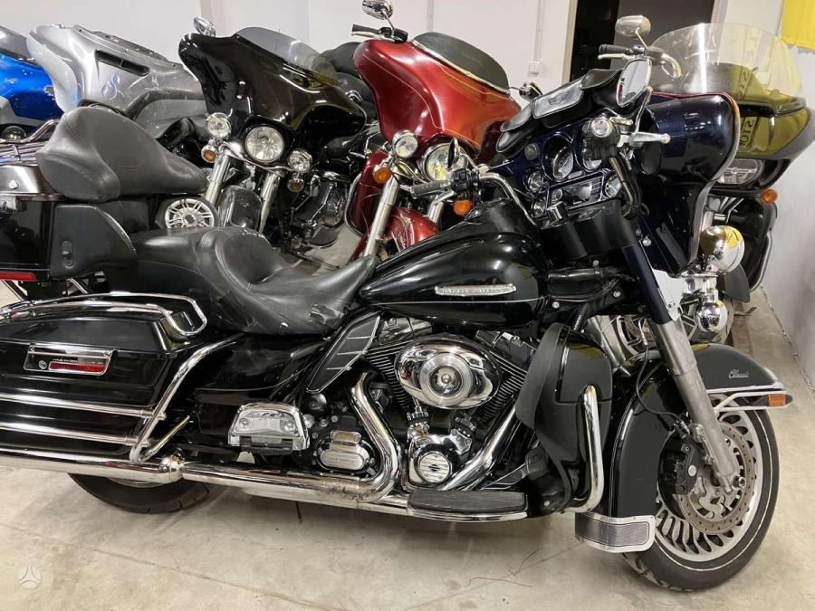 Harley-Davidson Electra Glide 2011 Šauļi, ar dzinēja tilpumu 1.60 L un nobraukumu 43 tūkst. km par 5650 €, foto 3 vietnē AUTOMOTO.COM.LV