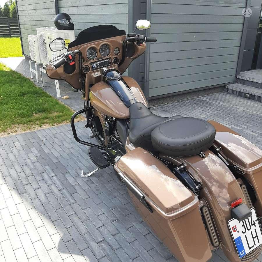 Harley-Davidson Electra Glide 2012 in Siauliai, with an engine capacity of 1.70 L and mileage of 4 thousand km for 11000 €, photo 4 on AUTOMOTO.COM.LV
