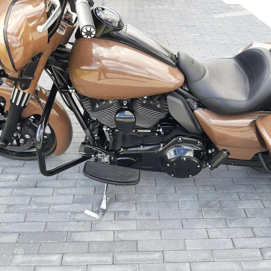 Harley-Davidson Electra Glide 2012 in Siauliai, with an engine capacity of 1.70 L and mileage of 4 thousand km for 11000 €, photo 7 on AUTOMOTO.COM.LV