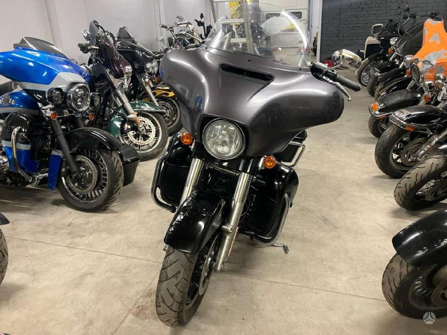 Harley-Davidson Electra Glide 2014 in Siauliai, with an engine capacity of 1.70 L and mileage of 22 thousand km for 7777 €, photo 4 on AUTOMOTO.COM.LV