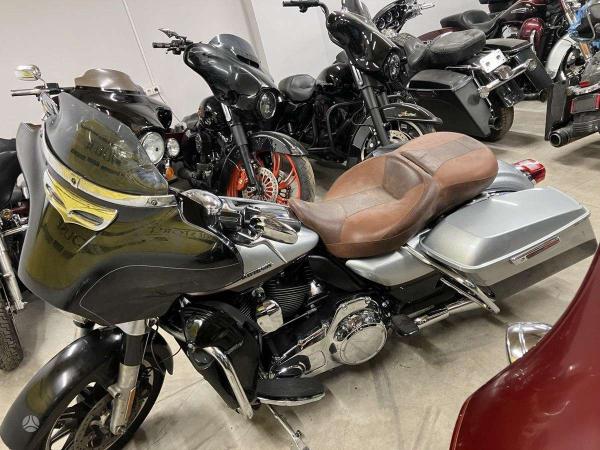 Harley-Davidson Electra Glide 2015 in Siauliai, with an engine capacity of 1.70 L and mileage of 8 thousand km for 8150 €, photo 3 on AUTOMOTO.COM.LV