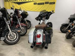 Harley-Davidson Electra Glide 2015 Šauļi, ar dzinēja tilpumu 1.70 L un nobraukumu 8 tūkst. km par 8150 €, foto 6 vietnē AUTOMOTO.COM.LV