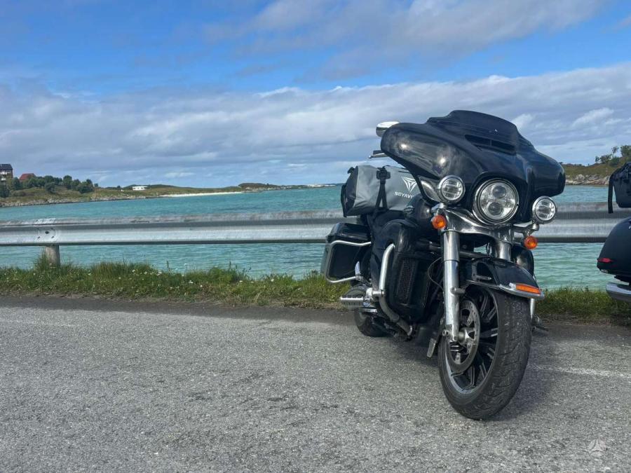 Harley-Davidson Electra Glide 2016 in Siauliai, with an engine capacity of 1.69 L and mileage of 21 thousand km for 9600 €, photo 5 on AUTOMOTO.COM.LV