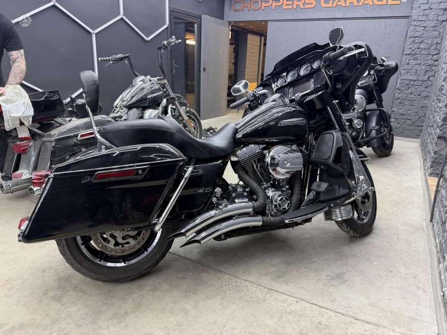 Harley-Davidson Electra Glide 2016 in Siauliai, with an engine capacity of 1.69 L and mileage of 21 thousand km for 9600 €, photo 13 on AUTOMOTO.COM.LV
