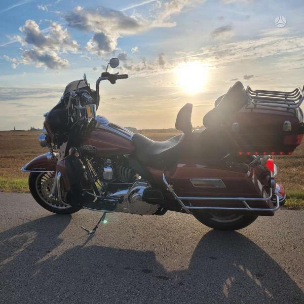 Red Harley-Davidson Electra Glide 2010 in Joniskis, with an engine capacity of 1.58 L and mileage of 95 thousand km for 8200 €, photo 3 on AUTOMOTO.COM.LV