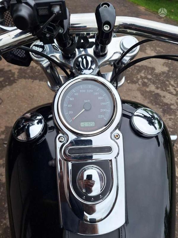 Melns Harley-Davidson Fat Bob 2009 Panevēža, ar dzinēja tilpumu 1.60 L un nobraukumu 19 tūkst. km par 6500 €, foto 5 vietnē AUTOMOTO.COM.LV