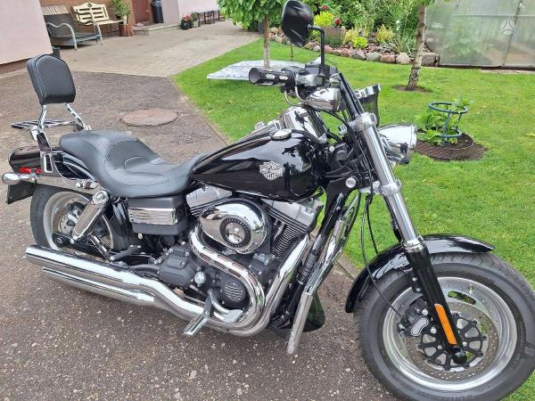 Melns Harley-Davidson Fat Bob 2009 Panevēža, ar dzinēja tilpumu 1.60 L un nobraukumu 19 tūkst. km par 6500 €, foto 7 vietnē AUTOMOTO.COM.LV