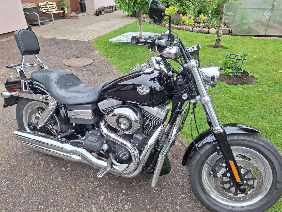 Melns Harley-Davidson Fat Bob 2009 Panevēža, ar dzinēja tilpumu 1.60 L un nobraukumu 19 tūkst. km par 6500 €, foto 7 vietnē AUTOMOTO.COM.LV