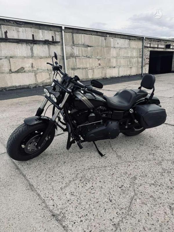 Black Harley-Davidson Fat Bob 2016 in Kaunas, with an engine capacity of 1.70 L and mileage of 11 thousand km for 9200 €, photo 1 on AUTOMOTO.COM.LV