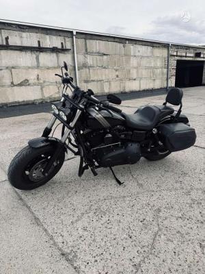 Black Harley-Davidson Fat Bob 2016 in Kaunas, with an engine capacity of 1.70 L and mileage of 11 thousand km for 9200 €, photo  on AUTOMOTO.COM.LV