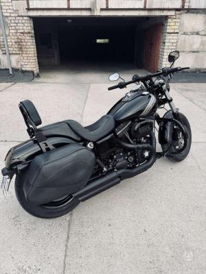Black Harley-Davidson Fat Bob 2016 in Kaunas, with an engine capacity of 1.70 L and mileage of 11 thousand km for 9200 €, photo 7 on AUTOMOTO.COM.LV