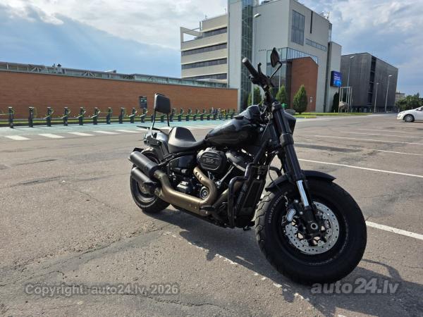 Melns Harley-Davidson Fat Bob 2017 Tallina, ar dzinēja tilpumu 1.87 L un nobraukumu 30 tūkst. km par 17500 €, foto 1 vietnē AUTOMOTO.COM.LV