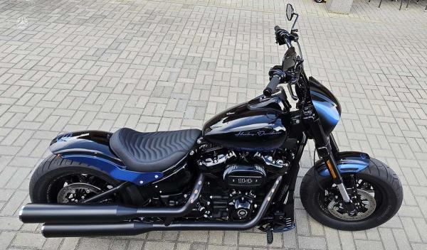 Black Harley-Davidson Fat Bob 2018 in Marijampole, with an engine capacity of 1.87 L and mileage of 25 thousand km for 15000 €, photo 2 on AUTOMOTO.COM.LV