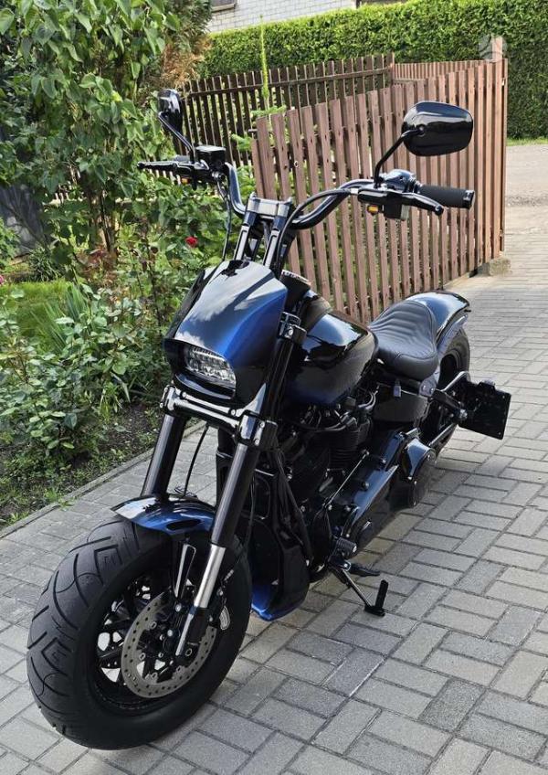 Black Harley-Davidson Fat Bob 2018 in Marijampole, with an engine capacity of 1.87 L and mileage of 25 thousand km for 15000 €, photo 8 on AUTOMOTO.COM.LV