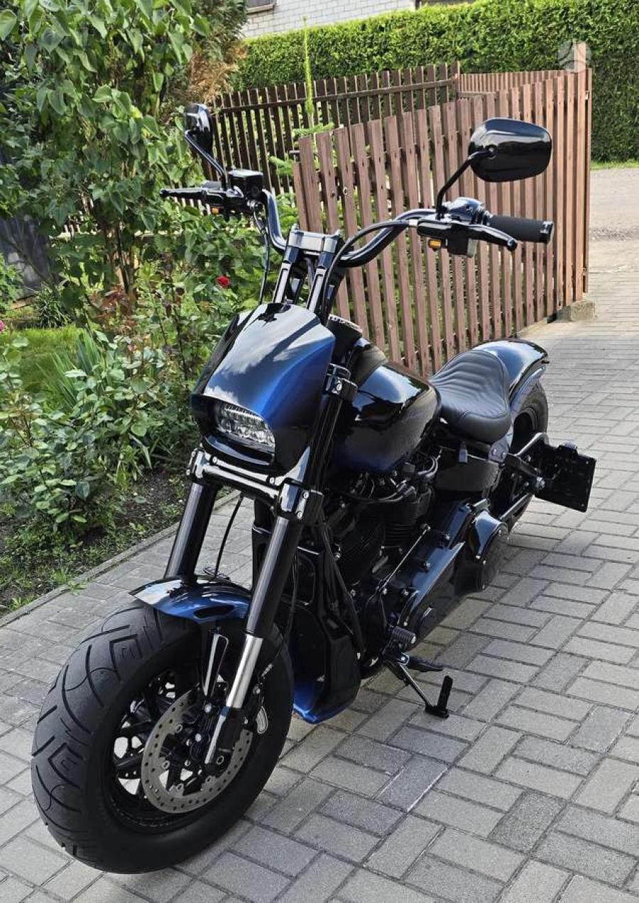 Black Harley-Davidson Fat Bob 2018 in Marijampole, with an engine capacity of 1.87 L and mileage of 25 thousand km for 15000 €, photo 9 on AUTOMOTO.COM.LV
