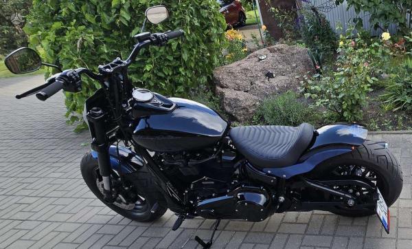 Black Harley-Davidson Fat Bob 2018 in Marijampole, with an engine capacity of 1.87 L and mileage of 25 thousand km for 15000 €, photo 10 on AUTOMOTO.COM.LV