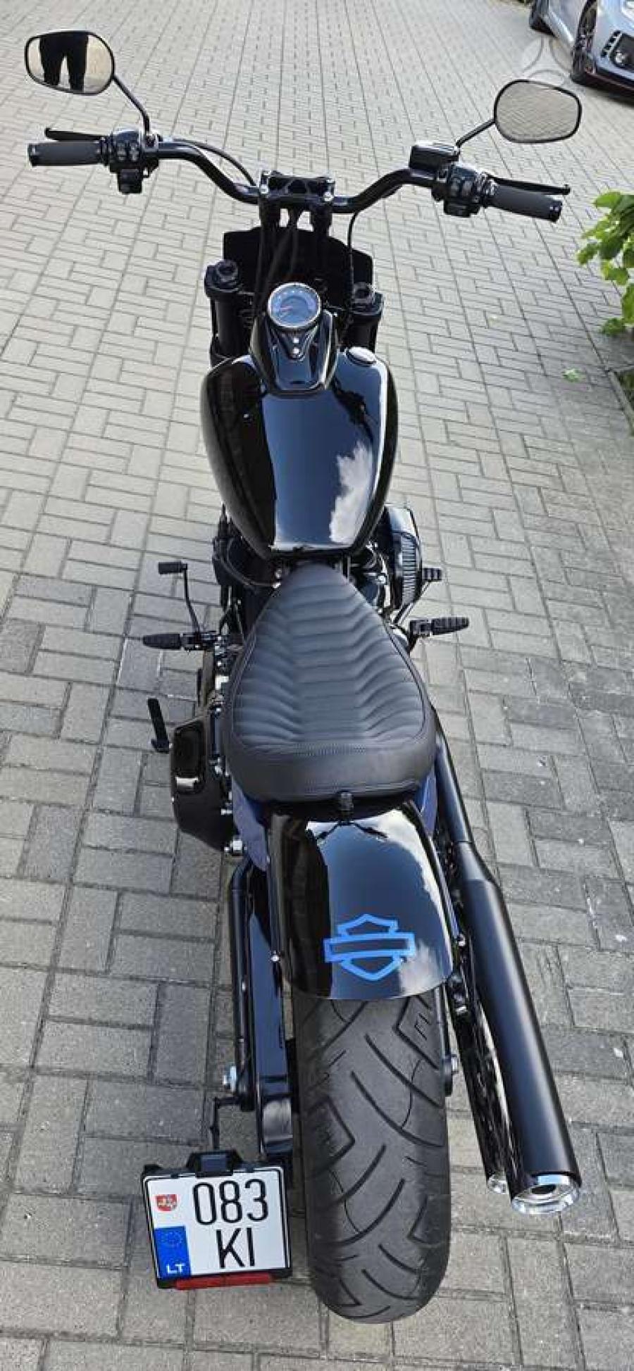 Black Harley-Davidson Fat Bob 2018 in Marijampole, with an engine capacity of 1.87 L and mileage of 25 thousand km for 15000 €, photo 14 on AUTOMOTO.COM.LV