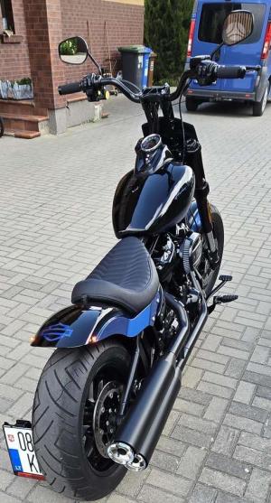 Black Harley-Davidson Fat Bob 2018 in Marijampole, with an engine capacity of 1.87 L and mileage of 25 thousand km for 15000 €, photo 16 on AUTOMOTO.COM.LV