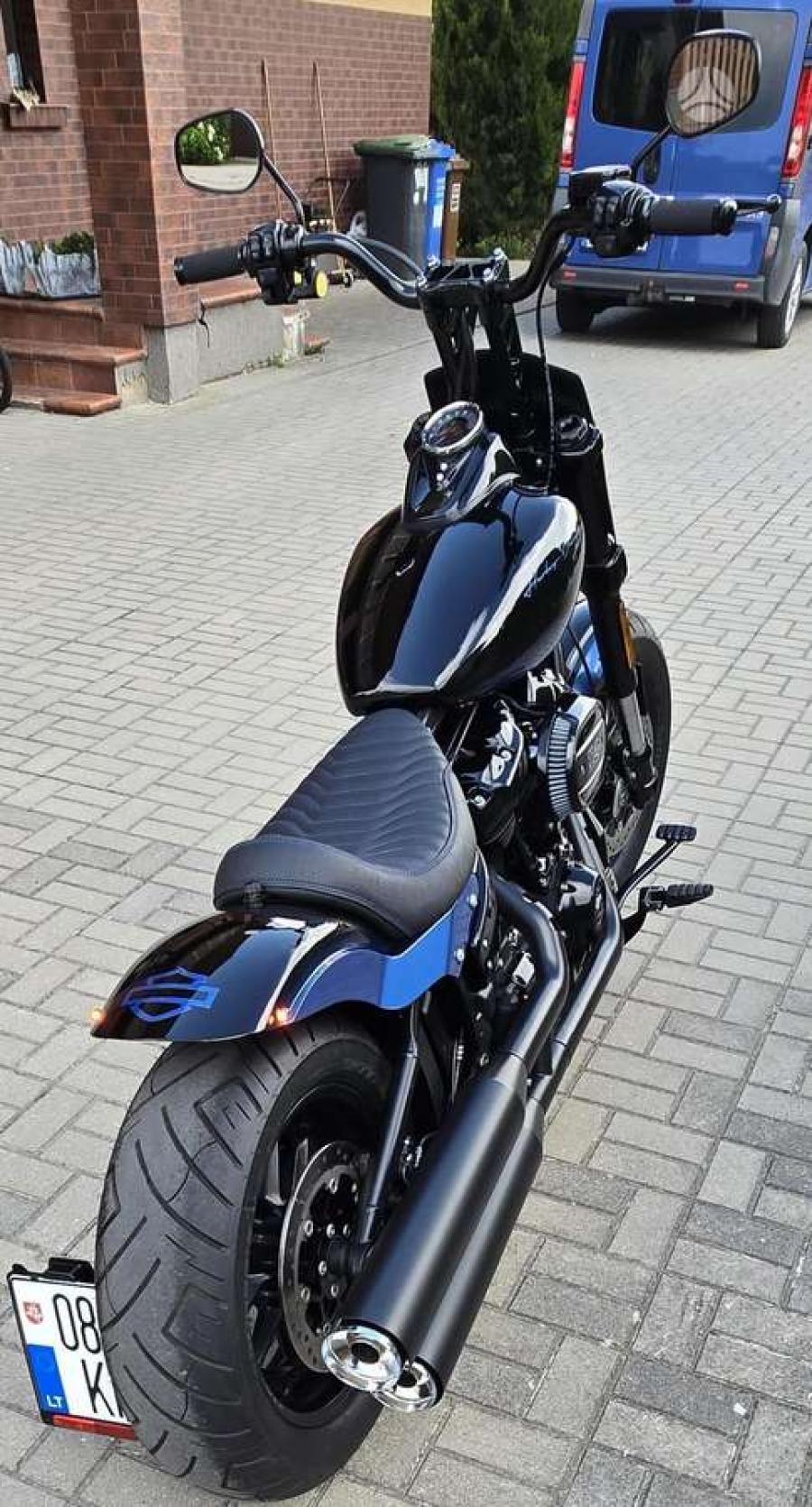 Black Harley-Davidson Fat Bob 2018 in Marijampole, with an engine capacity of 1.87 L and mileage of 25 thousand km for 15000 €, photo 16 on AUTOMOTO.COM.LV