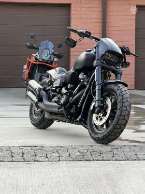 Black Harley-Davidson Fat Bob 2018 in Vilnius, with an engine capacity of 1.75 L and mileage of 10 thousand km for 19000 €, photo 11 on AUTOMOTO.COM.LV