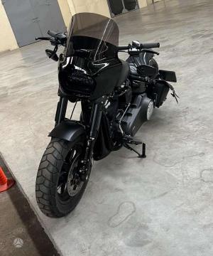 Black Harley-Davidson Fat Bob 2018 in Vilnius, with an engine capacity of 1.75 L and mileage of 10 thousand km for 19000 €, photo 15 on AUTOMOTO.COM.LV