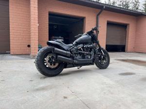 Black Harley-Davidson Fat Bob 2018 in Vilnius, with an engine capacity of 1.75 L and mileage of 10 thousand km for 19000 €, photo 17 on AUTOMOTO.COM.LV