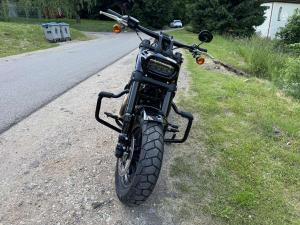 Black Harley-Davidson Fat Bob 2019 in Vilnius, with an engine capacity of 1.87 L and mileage of 3 thousand km for 18600 €, photo 4 on AUTOMOTO.COM.LV