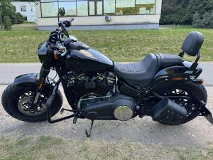 Black Harley-Davidson Fat Bob 2019 in Vilnius, with an engine capacity of 1.87 L and mileage of 3 thousand km for 18600 €, photo 5 on AUTOMOTO.COM.LV