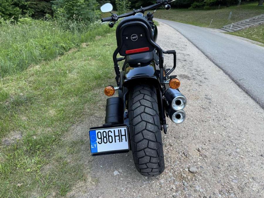 Black Harley-Davidson Fat Bob 2019 in Vilnius, with an engine capacity of 1.87 L and mileage of 3 thousand km for 18600 €, photo 6 on AUTOMOTO.COM.LV