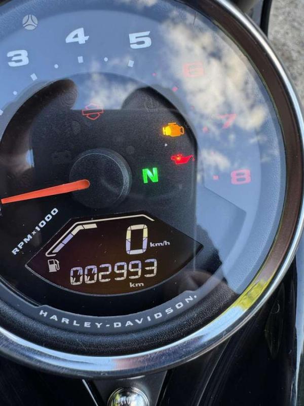 Black Harley-Davidson Fat Bob 2019 in Vilnius, with an engine capacity of 1.87 L and mileage of 3 thousand km for 18600 €, photo 8 on AUTOMOTO.COM.LV