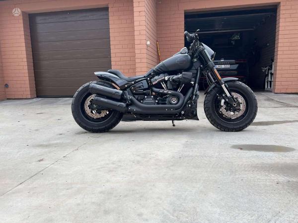 Melns Harley-Davidson Fat Bob 2020 Viļņa, ar dzinēja tilpumu 1.80 L un nobraukumu 9 tūkst. km par 22500 €, foto 2 vietnē AUTOMOTO.COM.LV