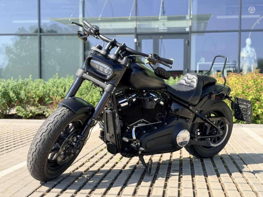 Melns Harley-Davidson Fat Bob 2021 Viļņa, ar dzinēja tilpumu 1.87 L un nobraukumu 15 tūkst. km par 13300 €, foto 1 vietnē AUTOMOTO.COM.LV