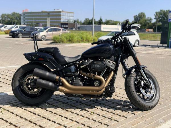 Black Harley-Davidson Fat Bob 2021 in Vilnius, with an engine capacity of 1.87 L and mileage of 15 thousand km for 13300 €, photo 6 on AUTOMOTO.COM.LV