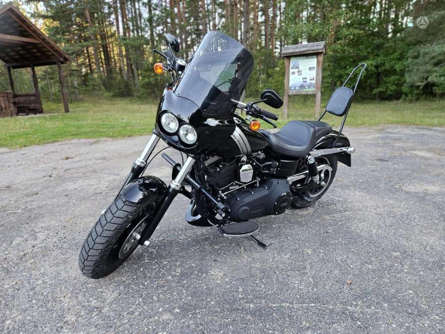 Harley-Davidson Fat Bob 2015 in Varena, with an engine capacity of 1.70 L and mileage of 15 thousand km for 8750 €, photo 1 on AUTOMOTO.COM.LV