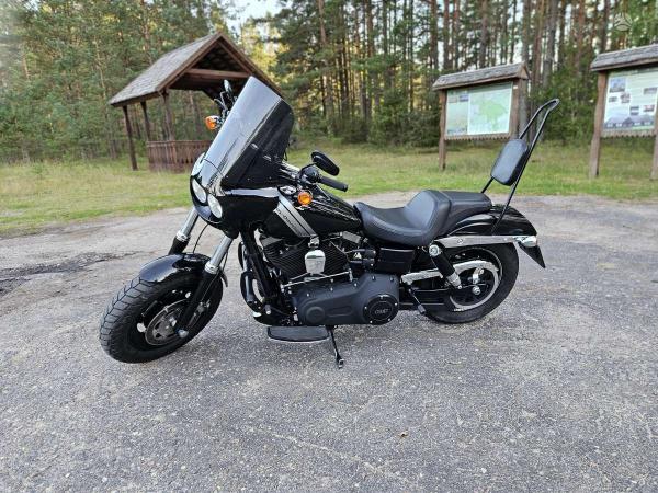 Harley-Davidson Fat Bob 2015 in Varena, with an engine capacity of 1.70 L and mileage of 15 thousand km for 8750 €, photo 3 on AUTOMOTO.COM.LV