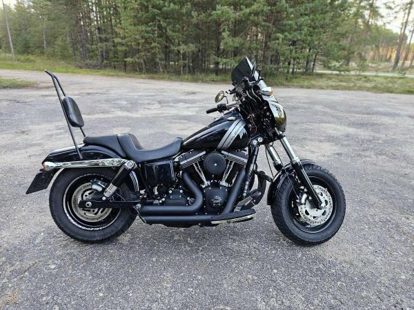 Harley-Davidson Fat Bob 2015 in Varena, with an engine capacity of 1.70 L and mileage of 15 thousand km for 8750 €, photo 4 on AUTOMOTO.COM.LV