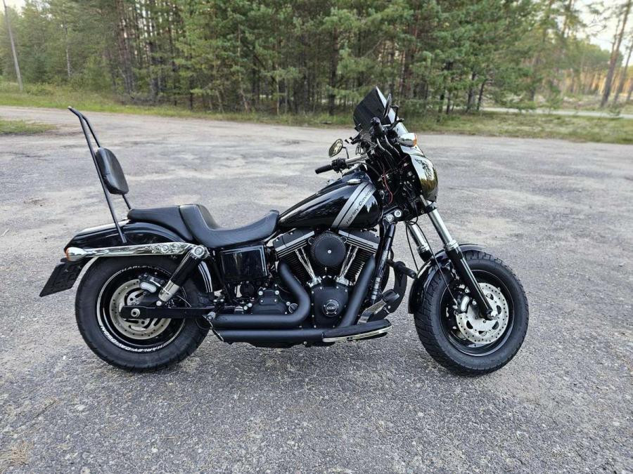Harley-Davidson Fat Bob 2015 in Varena, with an engine capacity of 1.70 L and mileage of 15 thousand km for 8750 €, photo 4 on AUTOMOTO.COM.LV
