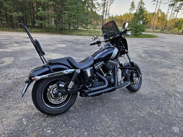 Harley-Davidson Fat Bob 2015 in Varena, with an engine capacity of 1.70 L and mileage of 15 thousand km for 8750 €, photo 5 on AUTOMOTO.COM.LV