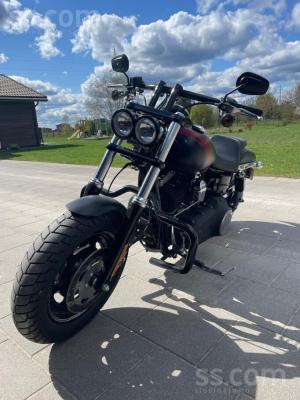 Harley-Davidson Fat Bob 2016 in Madona, with an engine capacity of 1.60 L and mileage of 0 thousand km for 12195 €, photo 4 on AUTOMOTO.COM.LV