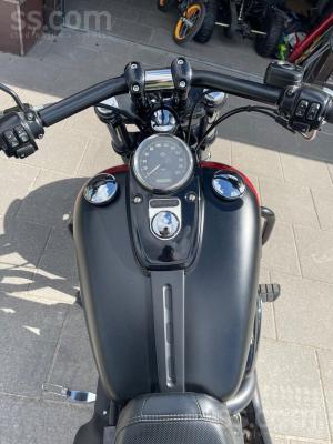 Harley-Davidson Fat Bob 2016 in Madona, with an engine capacity of 1.60 L and mileage of 0 thousand km for 12195 €, photo 9 on AUTOMOTO.COM.LV