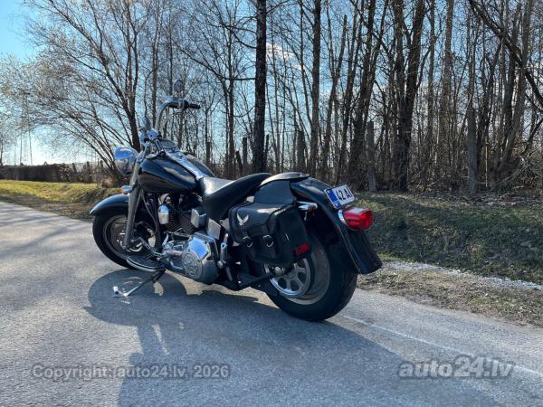 Melns Harley-Davidson Fat Boy 2000 Pērnava, ar dzinēja tilpumu 1.45 L un nobraukumu 30 tūkst. km par 9990 €, foto 3 vietnē AUTOMOTO.COM.LV