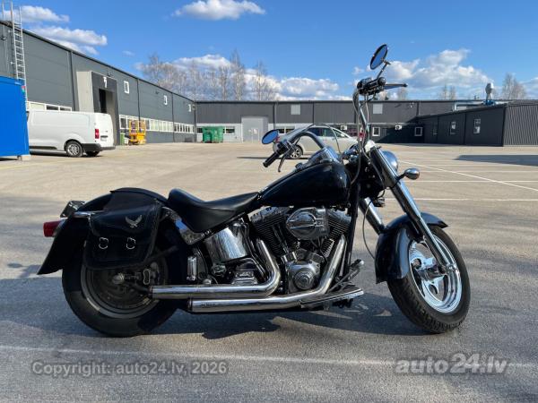 Melns Harley-Davidson Fat Boy 2000 Pērnava, ar dzinēja tilpumu 1.45 L un nobraukumu 30 tūkst. km par 9990 €, foto 5 vietnē AUTOMOTO.COM.LV