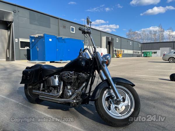 Melns Harley-Davidson Fat Boy 2000 Pērnava, ar dzinēja tilpumu 1.45 L un nobraukumu 30 tūkst. km par 9990 €, foto 6 vietnē AUTOMOTO.COM.LV