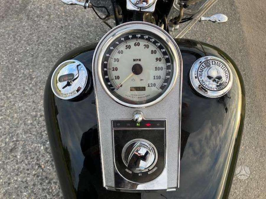 Black Harley-Davidson Fat Boy 2000 in Tallinn, with an engine capacity of 1.45 L and mileage of 45 thousand km for 5650 €, photo 7 on AUTOMOTO.COM.LV
